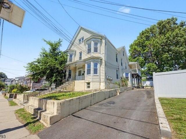 Mount Prospect Ave, Belleville, Home For Sale
