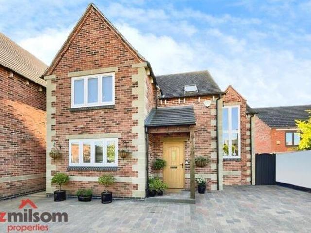 Mount Road, Castle Gresley, 4 Bedroom Detached