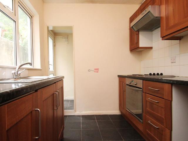 Mount Road, Chatham ME4, 3 bed terraced house to rent, £1,300 pcm | PrimeLocation
