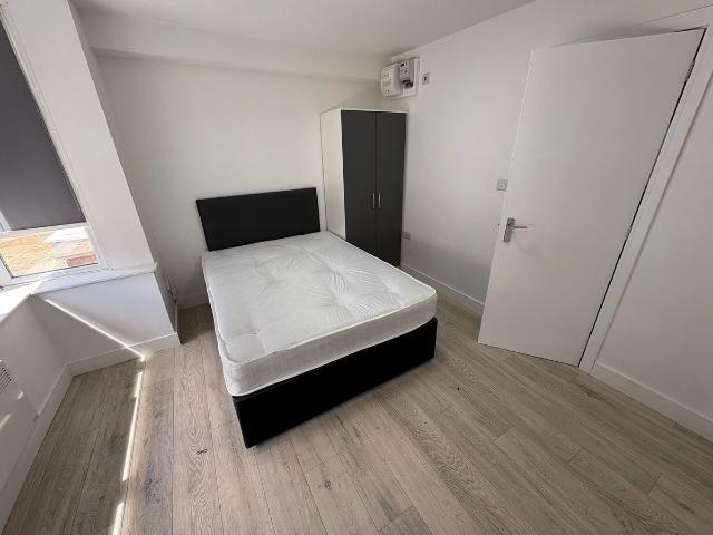 Mount Road, Hayes UB3, 6 bed semi detached house to rent, £7,000 pcm | PrimeLocation