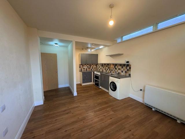 Mount Street, Bridgwater TA6, 1 bed flat to rent, £850 pcm | PrimeLocation