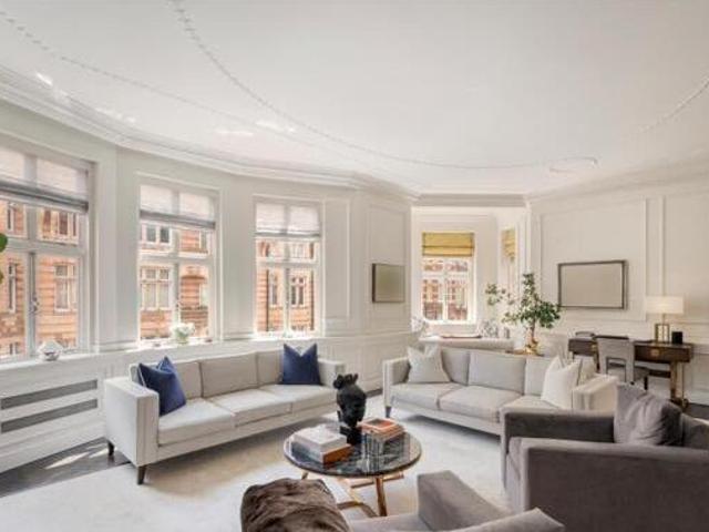 Mount Street, Mayfair, 2 Bedroom Flat