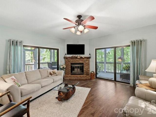 Mountain Top Way, Hendersonville, Condo For Sale