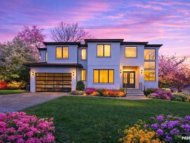 Mountain View Ct, Demarest, Home For Sale