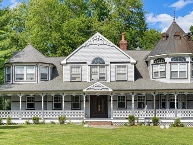 Mountain View Dr, Chester Township, Home For Sale