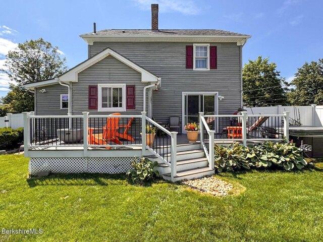 Mountain View Ter, Dalton, Home For Sale