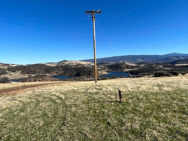Mountain Ave, Hornbrook, CA 96044