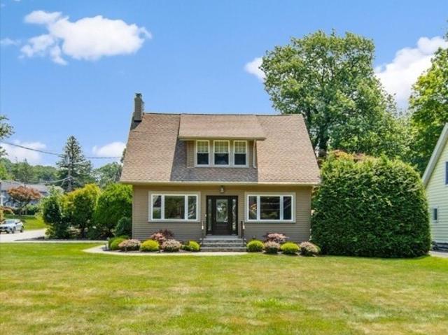Mountain Ave, North Caldwell, Home For Sale