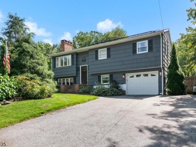Mountain Cir S, West Milford, Home For Sale