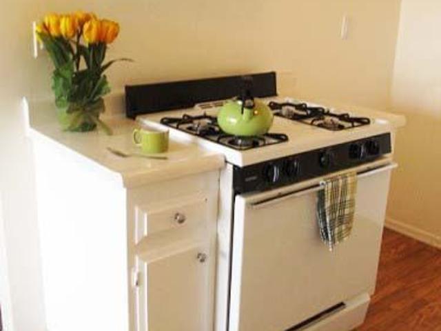Mountain Crest Apartments 1 Bedroom Apartment for Rent at 1481 W 7th St, Upland, CA 91786