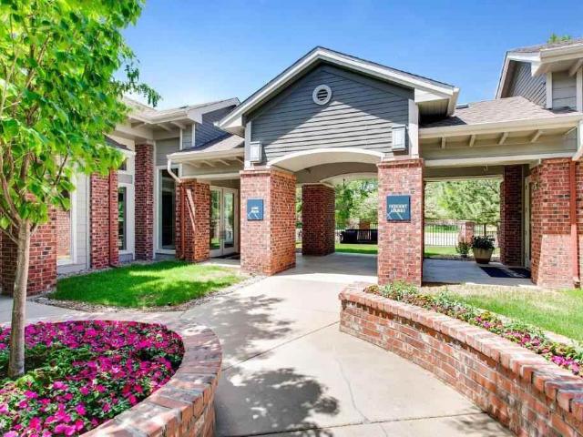 Mountain Gate 1 Bedroom Apartment for Rent at 7501 S Utica Dr, Littleton, CO 80128