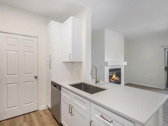 Mountain Gate 2 Bedroom Apartment for Rent at 7501 S Utica Dr, Littleton, CO 80128