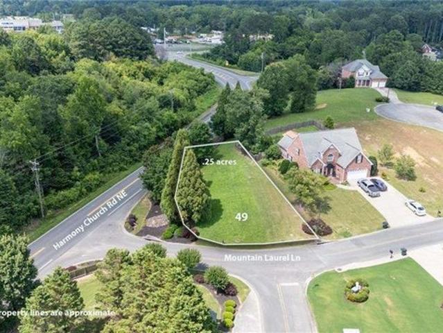 Mountain Laurel Ln NE, Calhoun, GA 30701