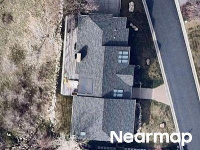 Mountain Ln