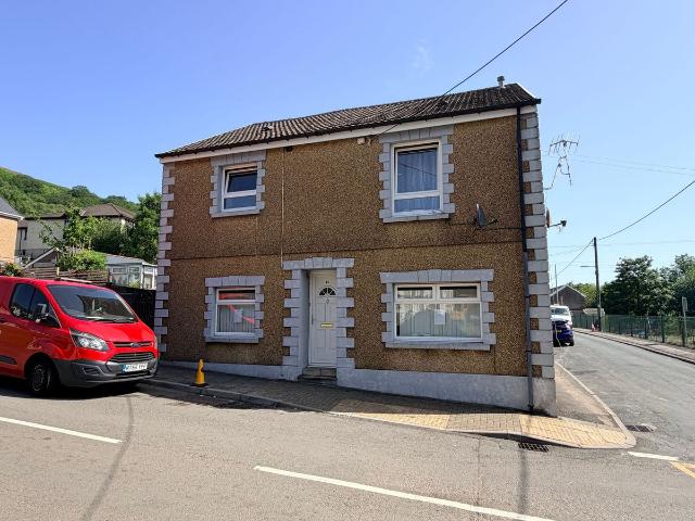 Mountain Road, Cwmaman CF44, 2 bed flat to rent, £600 pcm | PrimeLocation