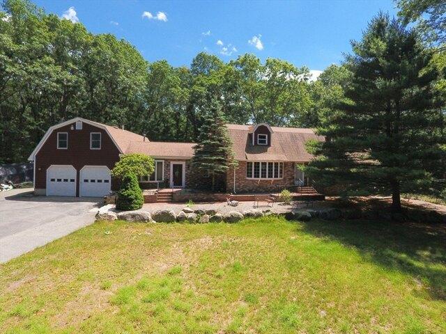 Mountain St, Sharon, Home For Sale
