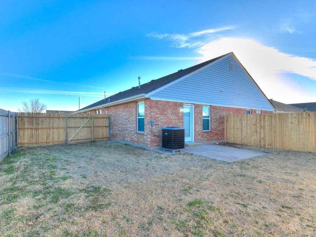Mountaineer Investments 4 Bedroom Apartment for Rent at 2513/2515 Leeds Lane, Norman, OK 73071