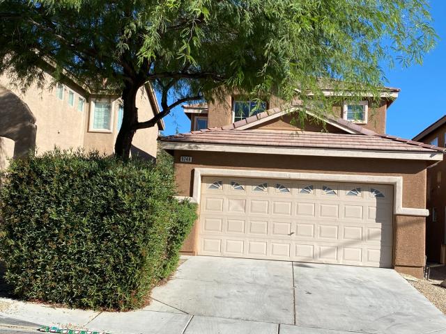 Mountain's Edge 3 Bed 3.5 Bath home in the Southwest. 1 Bed downstairs!