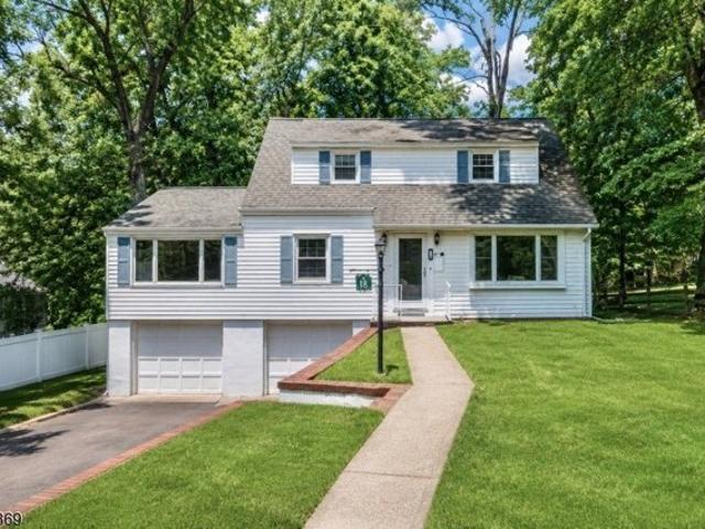 Mountainside Dr, Wayne, Home For Sale
