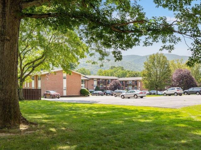 Mountainview Garden Apartments 2 Bedroom Apartment for Rent at 7 Greenhill Dr, Fishkill, NY 12524