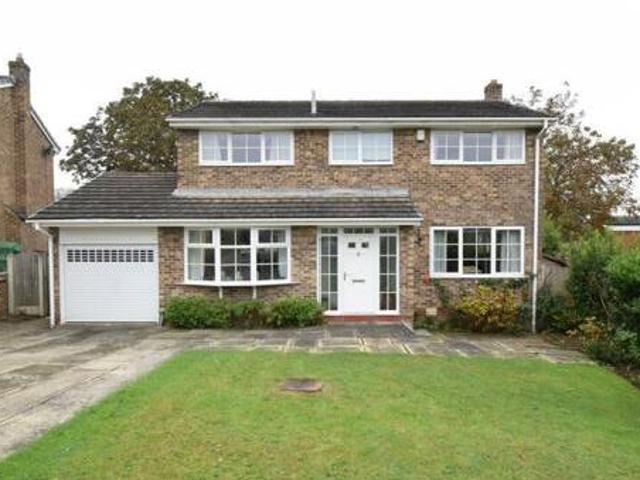 Mountbatten Avenue, Sandal, 4 Bedroom Detached