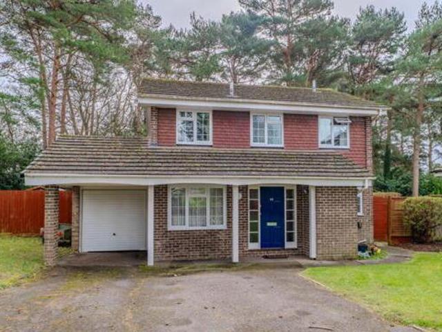 Mountbatten Drive, Ferndown, 4 Bedroom Detached