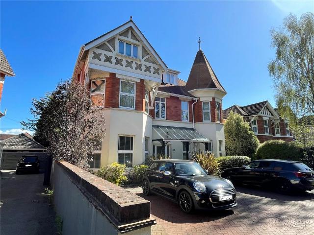 Mountbatten Lodge, Bournemouth BH4, 2 bed flat to rent, £1,250 pcm | PrimeLocation