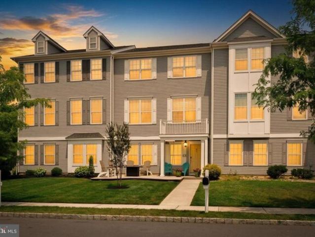 Mountie Ln, Chesterfield, Home For Sale