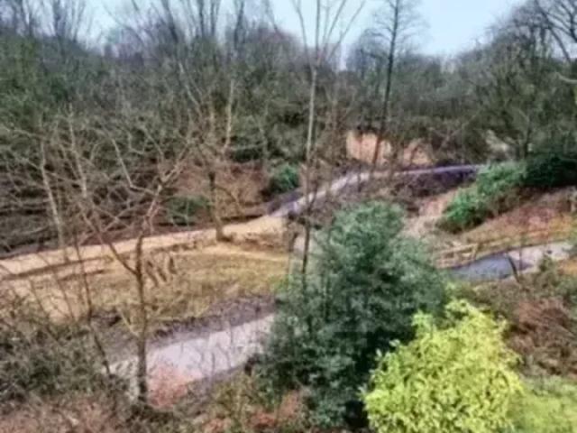 Mountside Crescent, Prestwich, M25 3HX, United Kingdom | 2 bed apartment for rent #145377681 | Rentberry
