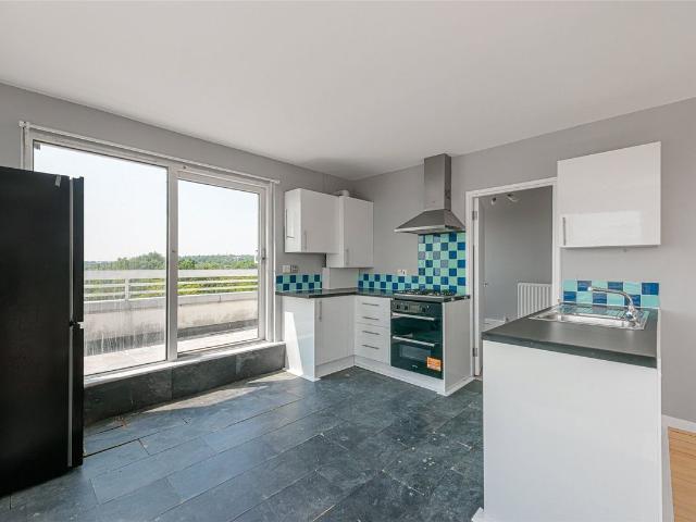 Mountview Road, Stroud Green, London N4, 2 bed flat to rent, £2,500 pcm | PrimeLocation