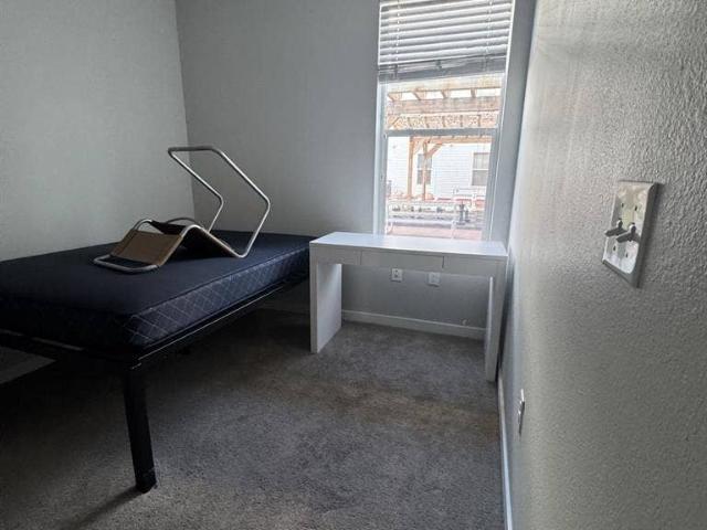 MOVE IN ASAP. 4x4 student housing