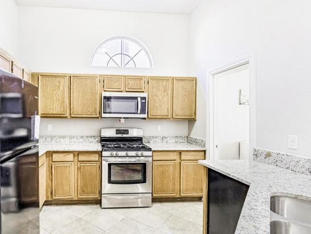 Move‑In Ready Fort Worth Home – Near Transit & Lo