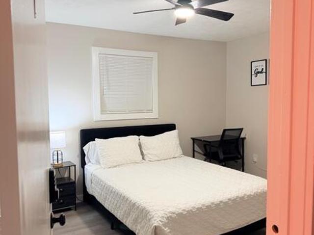 MOVE IN READY ROOMS NEAR JOBS, SHOPPING & TRANSIT SNELLVILLE