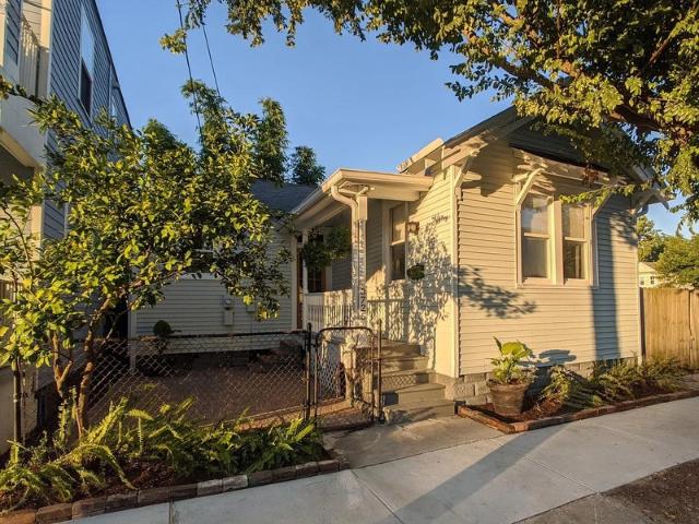 move in ready 1 Bed Bath Home on Cleveland Ave in