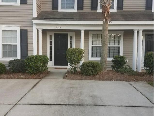 Move In Ready 2bed/2.5bath townhome
