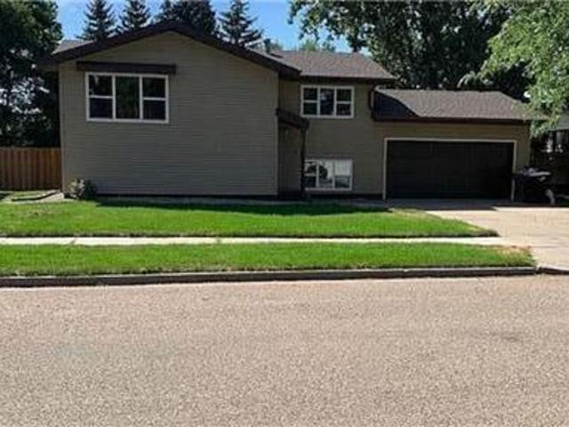 Move in ready 3 bedroom 2 bathroom home