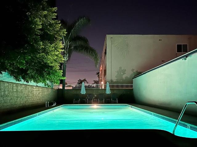 Move In Ready 3 Bedroom at 14315 Chandler Blvd Sherman Oaks, CA 91401 3 Bedroom Apartment for Rent at 14315 Chandler Blvd, Los Angeles, CA 91401 Sherman Oaks
