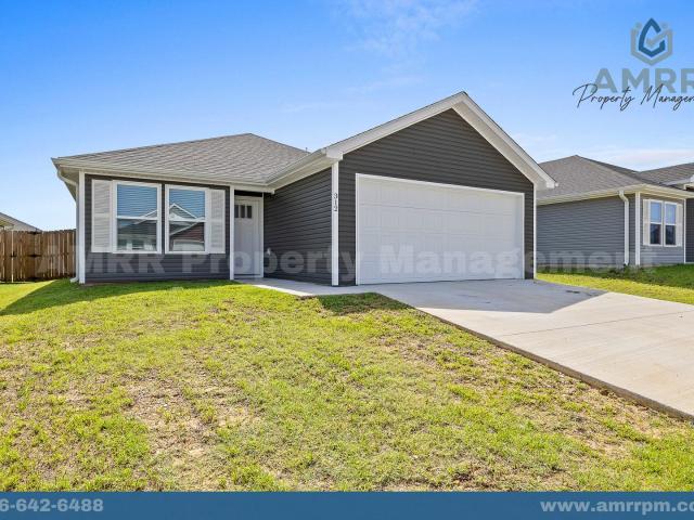 Move In Ready 3 Bedroom Home – Ideal for Families!