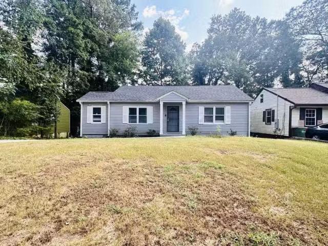Move In Ready! 3BD/2BA Home 1.2 Miles from the Beltline 1356.