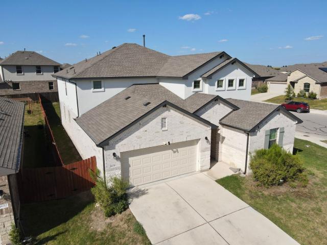 Move In Ready 5 Bed, 3 Bath Home with 2 Car Garage in Pflugerville!
