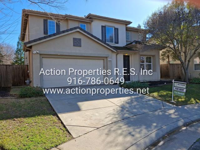 Move In Special $1000 off! Lincoln Crossing, 2 Story 4 Bedroom, 2.5 bath, 2225sqft, Access to Lincoln Crossing Clubhouse Pool & Amenities, Cul de sac, Large Rear Yard