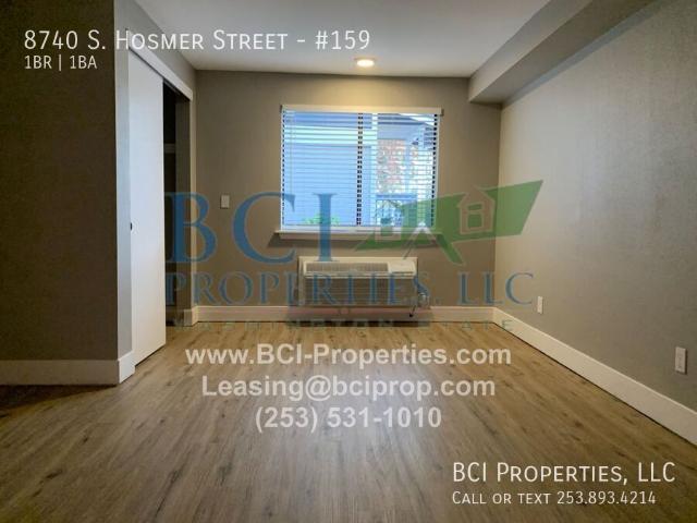 Move in Special $250 Visa Gift Card Spacious renovated 1 BedroomApartment at Azul Apartments