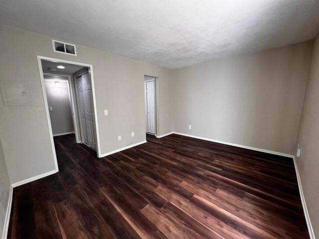 Move in Special 2 Weeks Rent Free, Beautiful, Newly Renovated in Santa Clarita, CA. 2 Bedroom Apartment for Rent at 24851 Walnut St, Santa Clarita, CA 91321