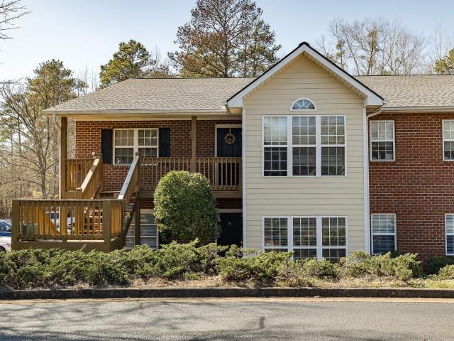 Move In Special! Spacious 2BR/2BA Near UGA