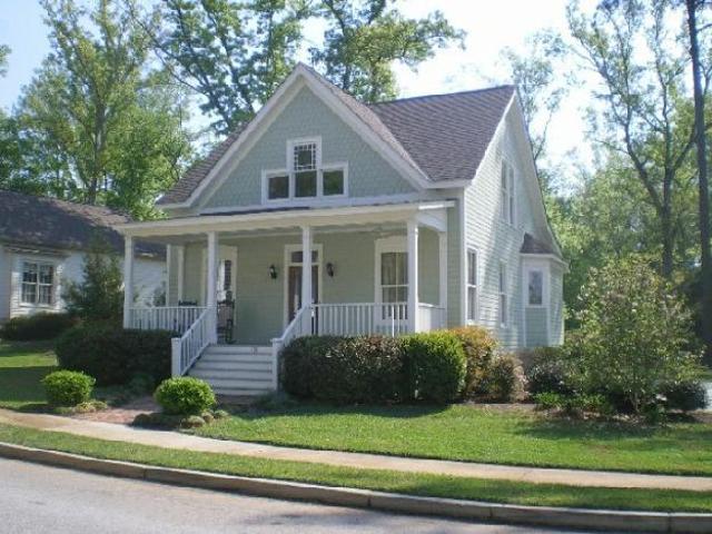 Move Right In To Maxwell Springs!