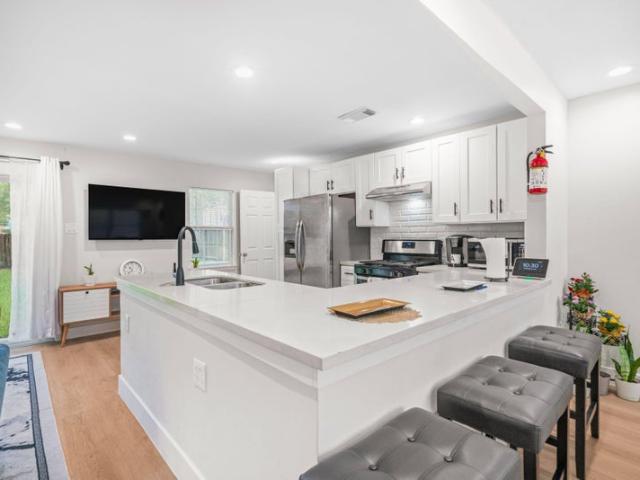 MoveIn Ready 4BR Home in South Acres | Fully Equi
