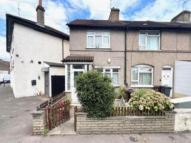 Movers Lane, Barking, 3 Bedroom House
