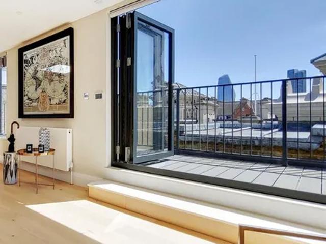 Movers not Shakers of London, 7 Bell Yard, London, WC2A 2JR, United Kingdom | 2 bed apartment for rent #134709702 | Rentberry