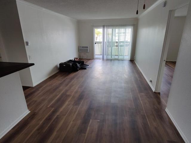 Moving out, looking for someone to take over room