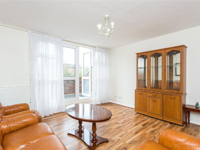 Mowatt Close, Archway N19, 3 bed maisonette to rent, £2,900 pcm | PrimeLocation